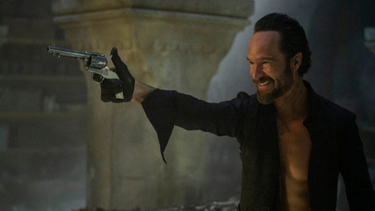 Movie Review – Red Notice